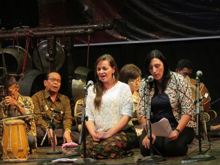 Acara komunitas musik jalanan yang mampu menghibur sekaligus ...